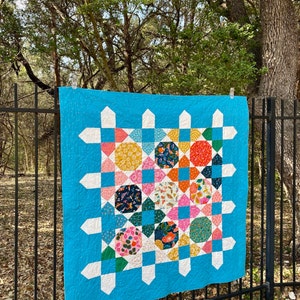 Mod Flower Box Quilt Pattern in Wall/lap and Large Size, Modern Quilt ...