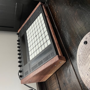 Vertical Desktop Pedalboard / Effects Pedal Stand / Guitar Pedals ...