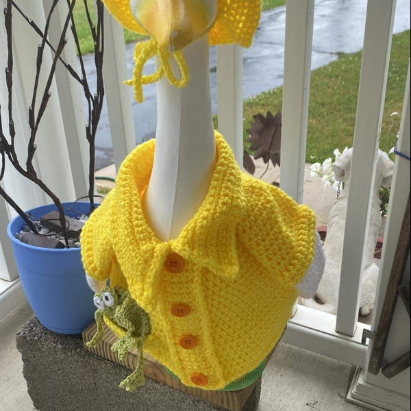 Rainy Day Goose Outfit Crochet Pattern - Etsy