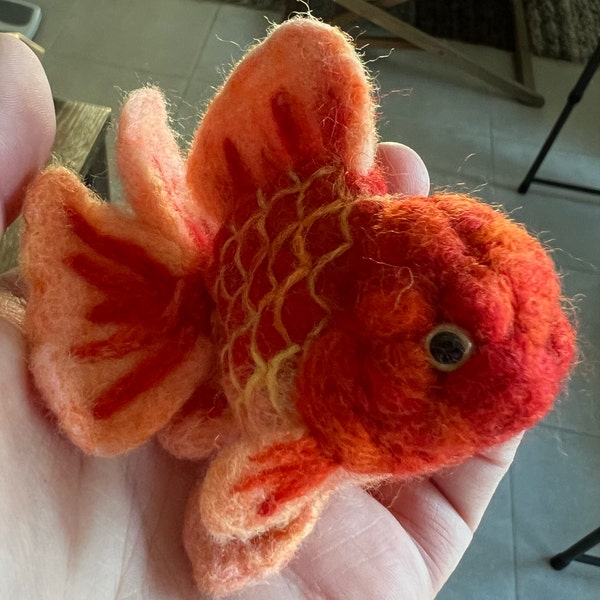 Made to Order Wool Felt Goldfish "cherry Ryukin" Art Fish Aqarium ...