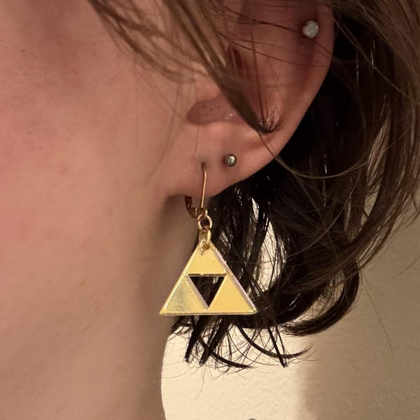 Electrical Outlet Earrings, Power Plug Socket Face, Weird Funny ...