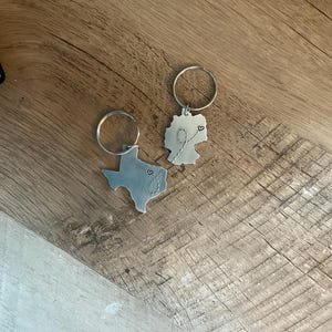 Best Friends Map Custom Long Distance Friendship State Key Chain Set of ...