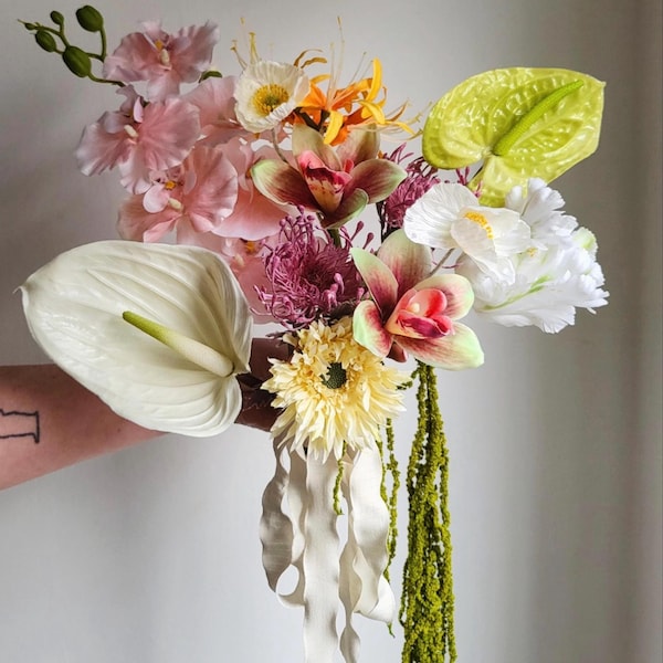 Modern Dried & Faux Flower Bouquet - Flower Arrangement for Home ...