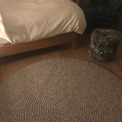 40cm-300cm Ghost White Felt Balls Rugs Natural Felt Balls Rug Wool Ball ...