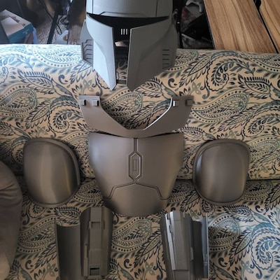 Bo Katan Shoulder Armor the Mandalorian Season 3 With Mythosaur Symbol ...
