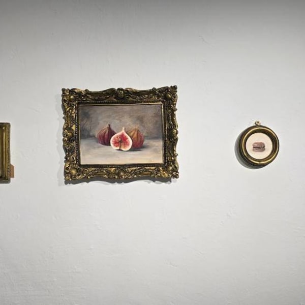 Small Round Framed Flowers Classical Watercolor, Tiny Art, Vintage ...