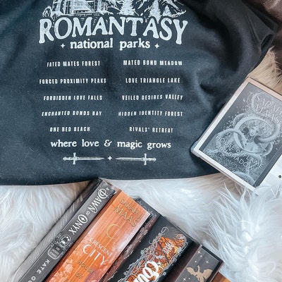 Romantasy Reader Sweatshirt Fantasy Romance Reader Merch, Bookish Merch ...