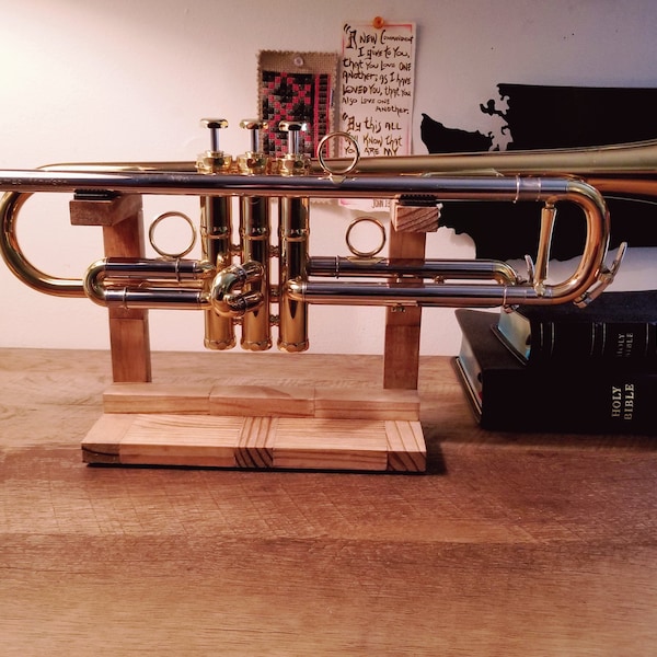 Horizontal Trumpet Display Stand - Etsy