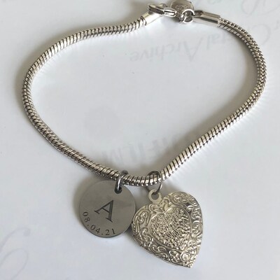 Signed IRIS Powder Compact Flower Spray Carnation Dianthus - Etsy UK