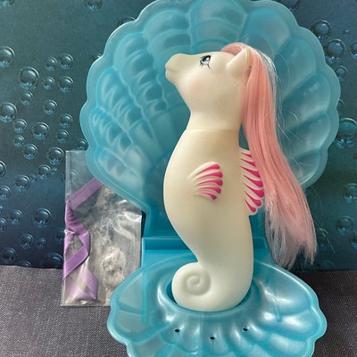 HQG1C Red Sea Rose Sea Pony Adult G1 Pony WITH Shell Classic Style ...