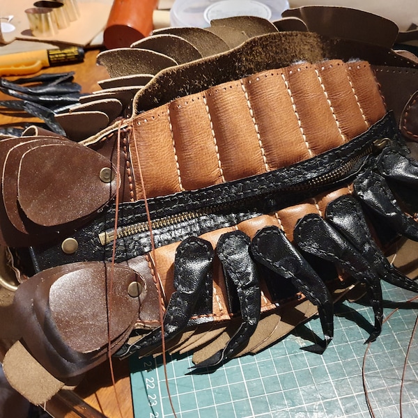 Leather Isopod Sling Bag PDF Pattern: Giant Bathynomus Design (SVG, DXF ...