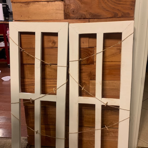 Set of Two Farmhouse Wooden Frames With Wreath, Antique Window Frame ...