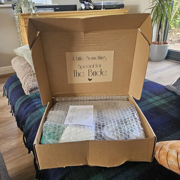 Bride-to-be Spa Gift Set - Sage Green Luxury Goodies for Relaxation ...