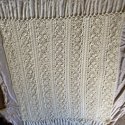Stunning Irish Lace Heirloom Throw Rug in Aran, Vintage Crochet Pattern ...