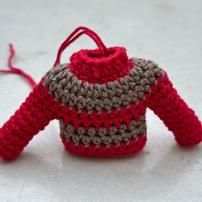 Sweater Keychain Crochet PATTERN, Crochet Keychain Pattern, Crochet ...
