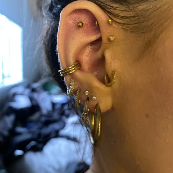 Triple Stacked Conch Hoop Clicker With Twist, Gold Conch Earring, 16 ...