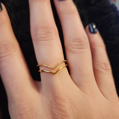Curve Ring Set by Caitlynminimalist Set of 2: Diamond Chevron Ring ...