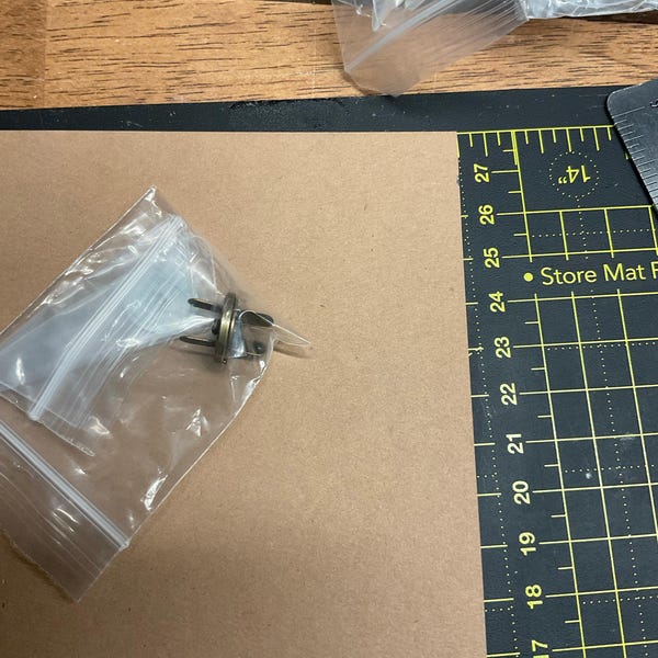 Custom Leather Rivets,brass Chicago Rivet Custom Logo,screw Back Fasten ...