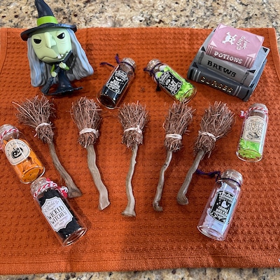 Set of 5 Miniature Handmade Round Excelsior Brooms 4.55 Witch Halloween ...