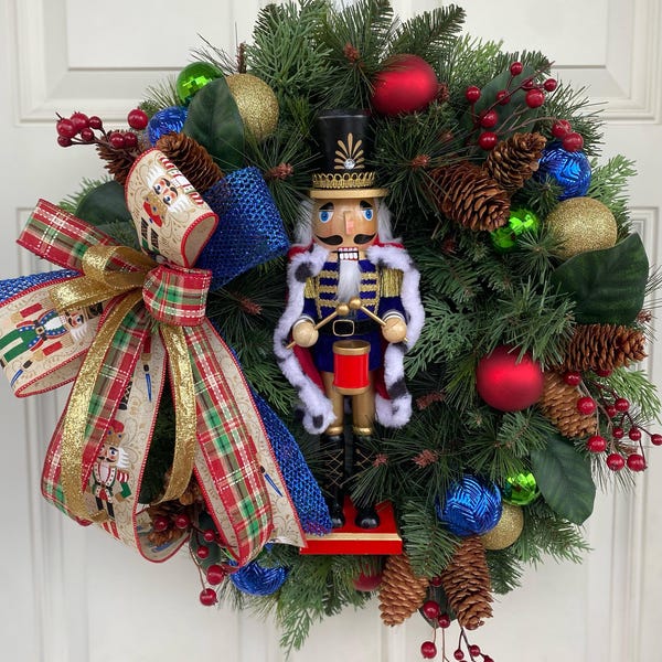 Custom Order for Laura, Christmas Centerpiece With Cardinal - Etsy