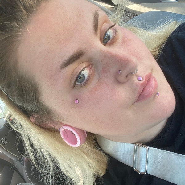 16G Implant Grade Titanium Internally Threaded Flat Tops Lab Fire Opal ...