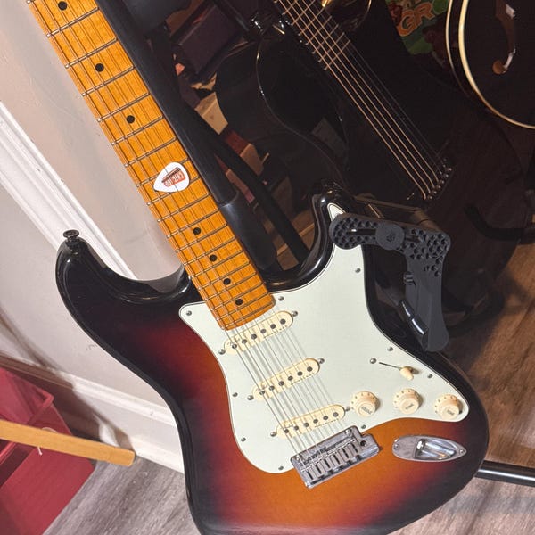 Dimebag Darrell Fans! 1:4 Scale Mini Replica of the Dimebolt Dean ML ...