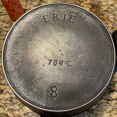 Excellent Griswold 8 Cast Iron Button Logo Skillet Cover High Dome Self ...