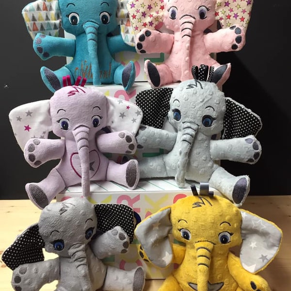 The Elephant Family - Machine Embroidery ITH - 4x4, 5x7, 6x10, 7x12 and ...