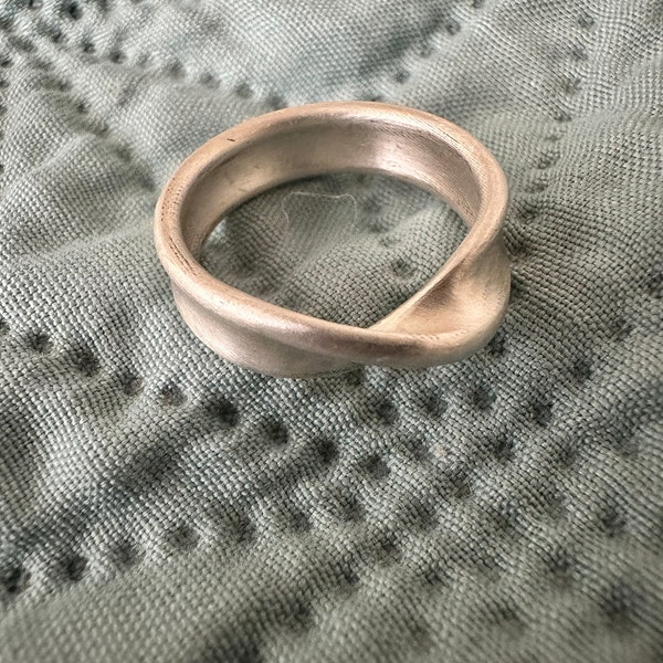 Delicate 925 Sterling Silver Mobius Ring - Handcrafted, Unisex ...