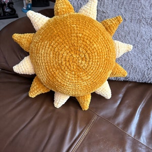 PDF Crochet Pattern for Pillow Sun, Big Sun Adapted to Beginner Level ...