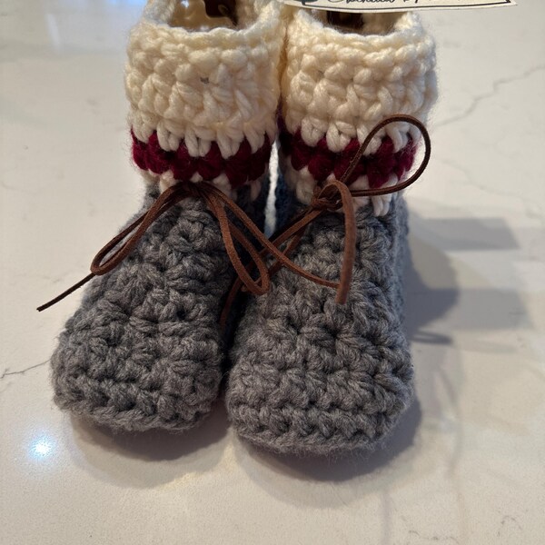 Adult CABIN SLIPPERS Crochet Pattern, Cabin Slippers, Adult Slippers ...