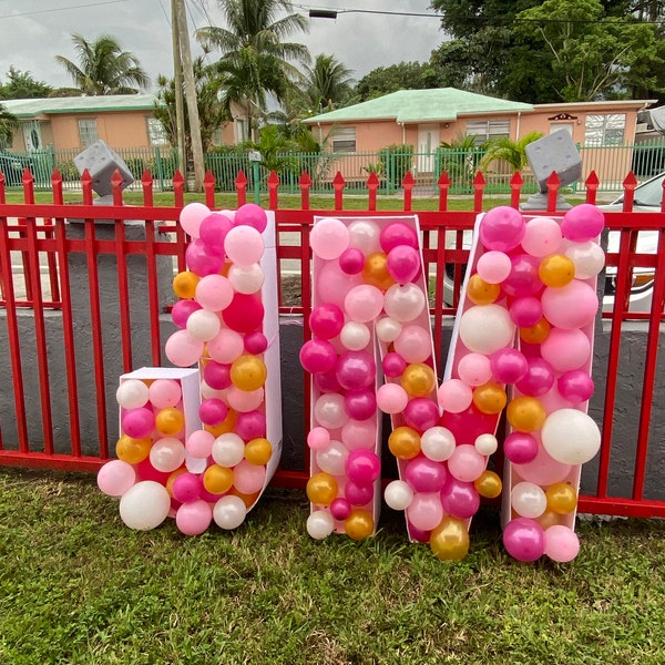 Mosaic Letter M, Mosaic Letters, Mosaic From Balloons, Balloon Mosaic ...