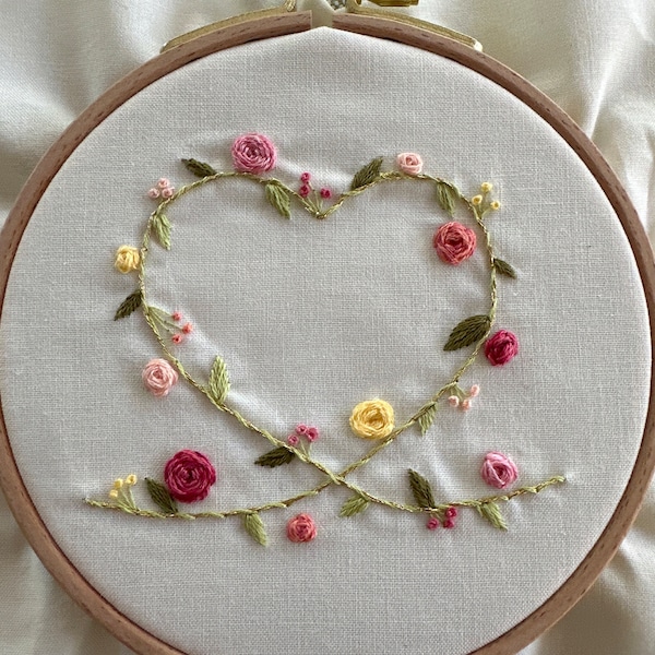 Gold Flower Heart Wreath Embroidery Pattern - Pdf/digital Pattern - Etsy