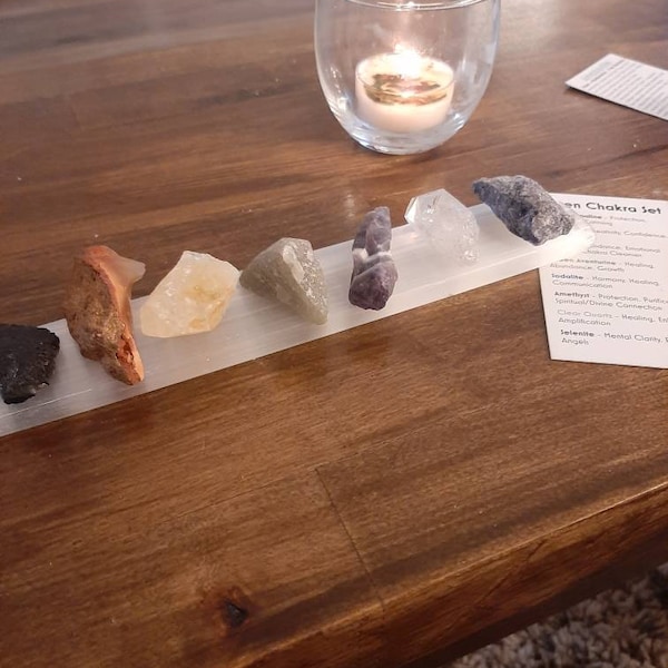 Raw Crystal 7 Chakra Set With Selenite Plate - Chakra Kit - Crystals ...