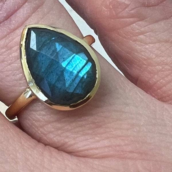 Rainbow Labradorite Tear Drop Ring ~ Gemstone ~ Natural ~ 18k Gold ...