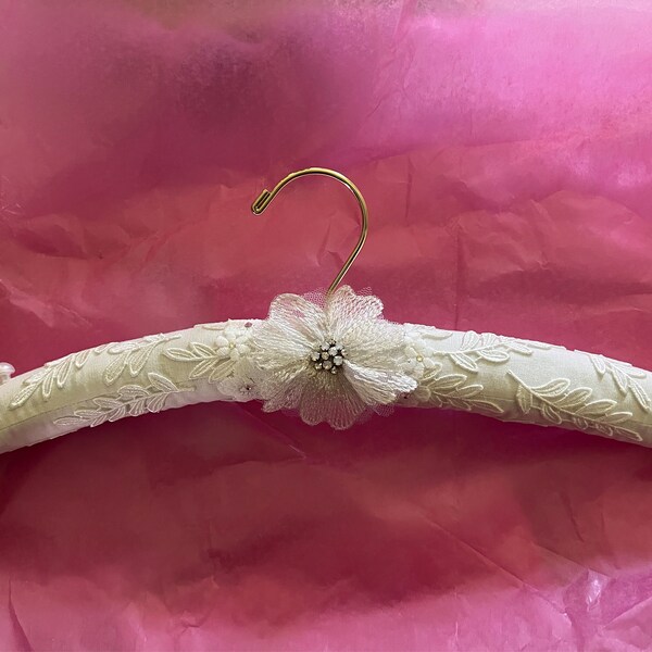 Red and Gold Hair Pin With Swarovski Crystals • Modern Tea Ceremony ...