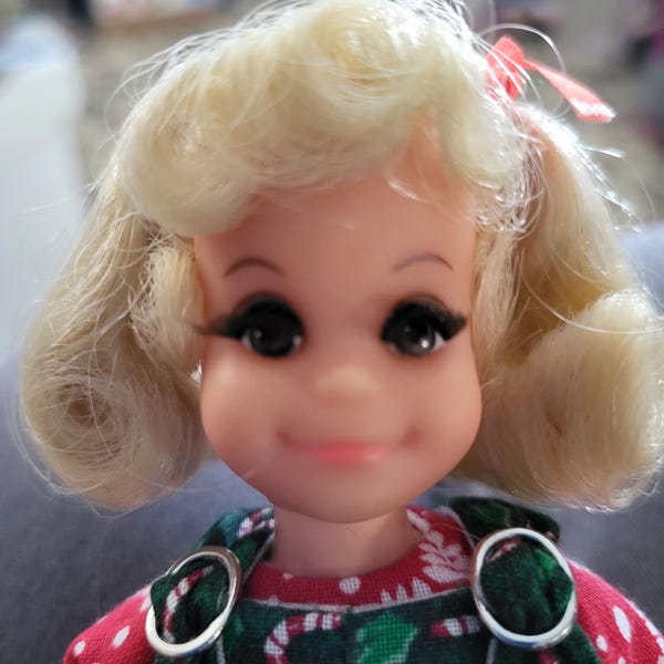 Mrs. Albee, the First Avon Lady Award Made by Goebel | 1973 - Etsy