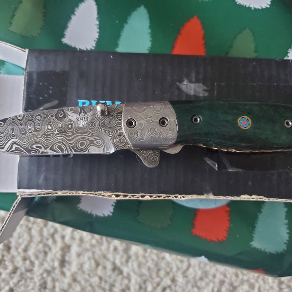 Damascus Folding Knife: Hand-carved Jesus Crucifixion Theme, Brass ...