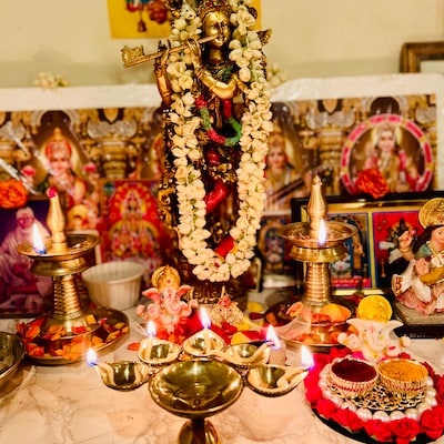 Krishna Statue Hare Krishna Statue God of Lover Anniversary Gift Temple ...