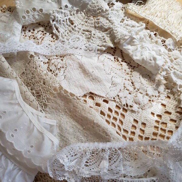 VIP Screen Print Holly Tree Cut Out Fabric Centerpiece. Cranston Print ...