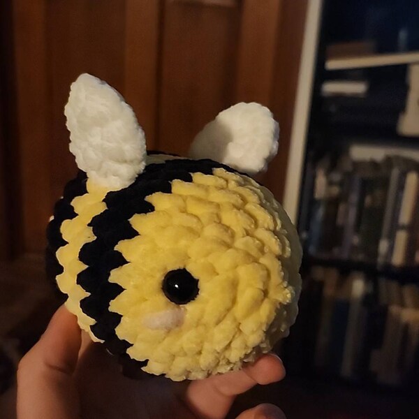 2n1 Bee Crochet Pattern: Amigurumi Bee, Bumblebee Plush, Jumbo Bee ...