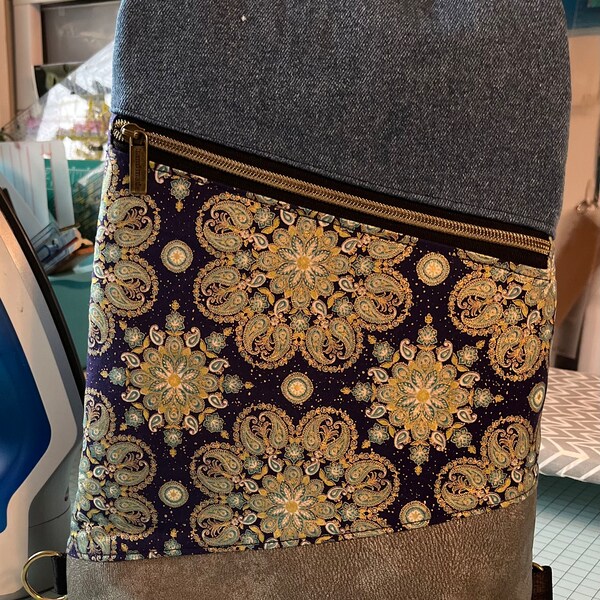 PDF Pattern Download | "april" Slim Backpack / Sling Bag | Front Zipper ...