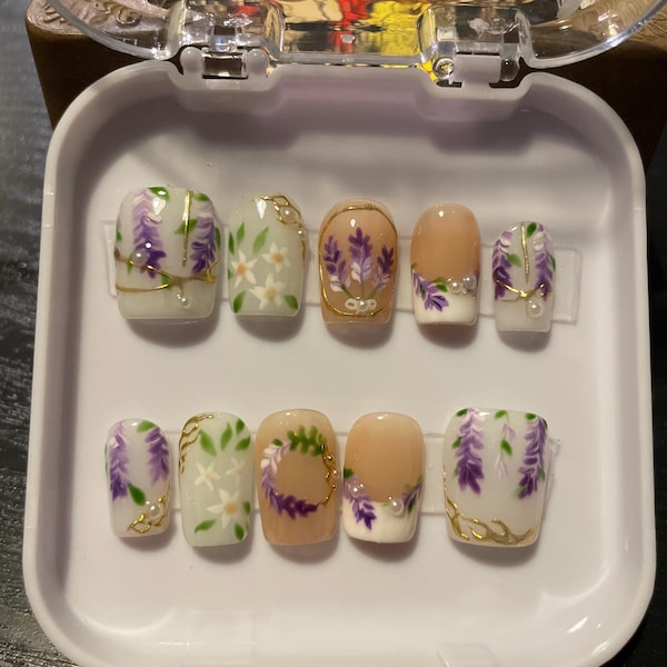 Galaxy-inspired Press on Nails With Abstract Twists Starry Night Dreams ...