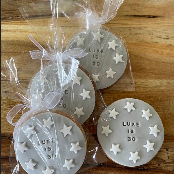 10 Childrens Iced Personalised Birthday Vanilla Biscuits, Age Biscuits ...