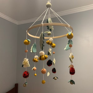 Bee Mobile/ Ladybug Mobile/ Baby Girl Mobile/ Baby Mobile/ Handmade ...