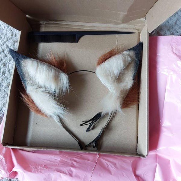 Furry Paws With Star Pattern and Colorful Style | Fluffy Fursuit ...