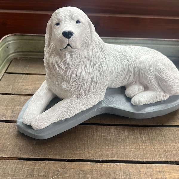 Great Pyrenees Concrete Statue, Figurine, Newfoundland Dog Landseer ...