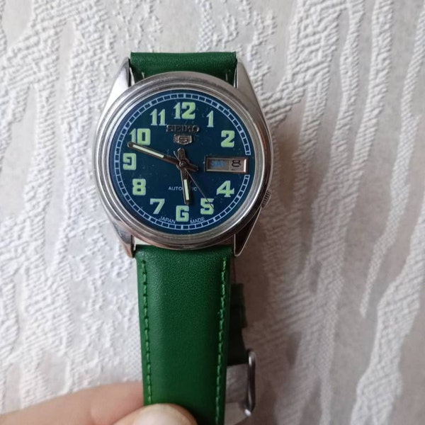 Rare Vintage Seiko 5 Automatic, Yellow Dial ,silver Case Day/date Caliber No.7009a Men's Wrist ...