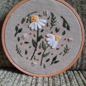 Daisy Hand Embroidery Pattern Flower Design With Instructions and Video ...