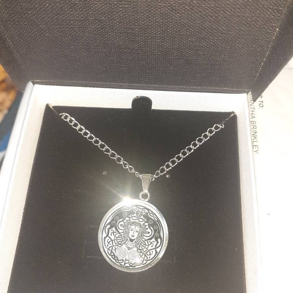 Freya Necklace, Freyja Necklace, Norse Goddess of Magic, Viking Jewelry ...